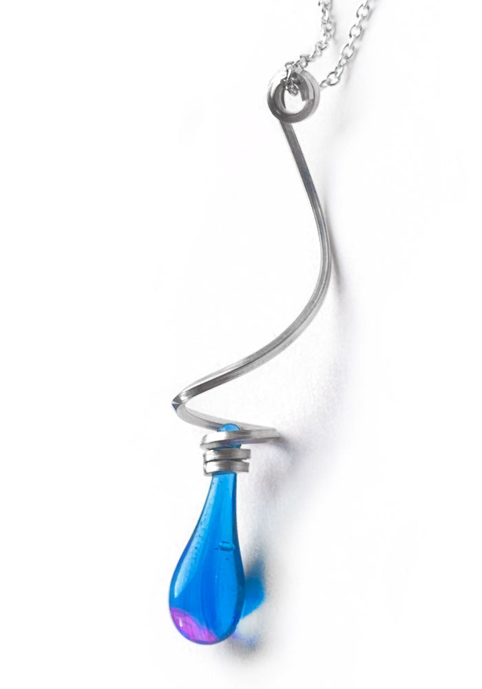Long Tendrils Pendant Necklace